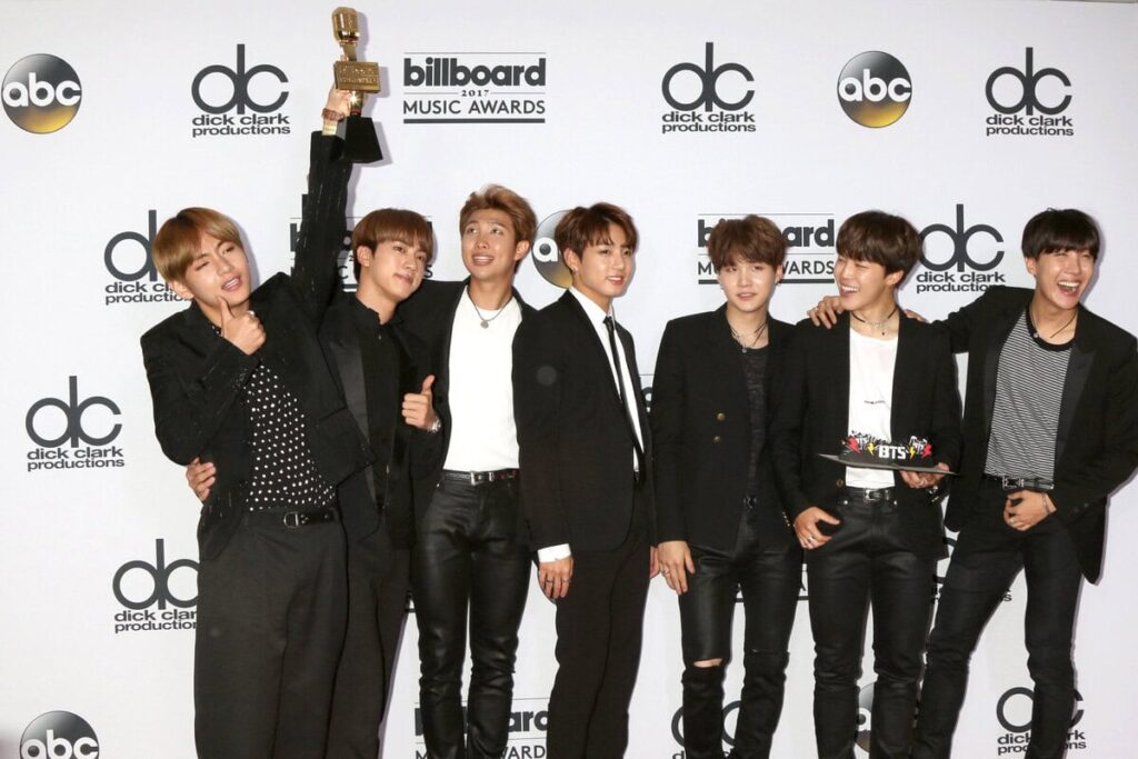 BTS „Arirang" Tracklist: Alle 14 Songs im Überblick | Starzip